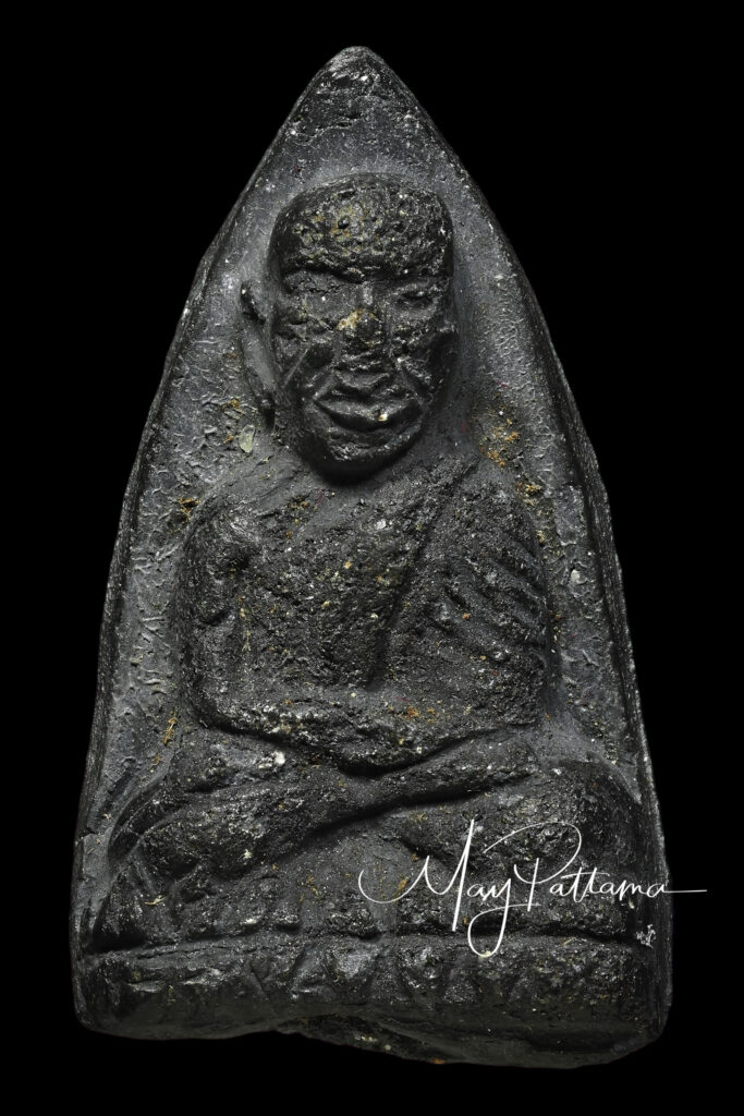 หลวงปู่ทวด วัดประสาท พิมพ์ใหญ่เล็บเหยี่ยว เนื้อดำ ปี 06 - Onepra.com