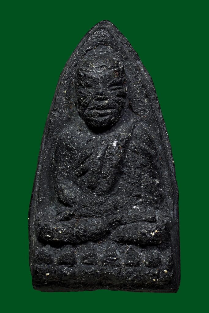 หลวงปู่ทวด วัดประสาทบุญญาวาส ปี 06 พิมพ์เล็กอาปาเช่ - เนื้อดำ - Onepra.com